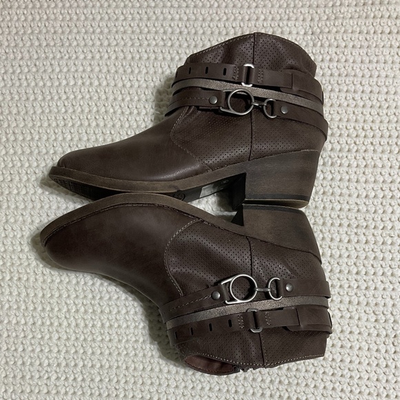 Jellypop | Shoes | New Jellypop Fergie Nashville Western Ankle Bootie ...